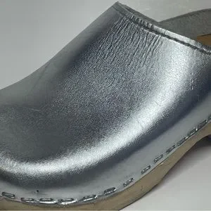 Shoes | Boutique Torpatoffeln Swedish Wood Clogs Boho Leather 2 Girls ...